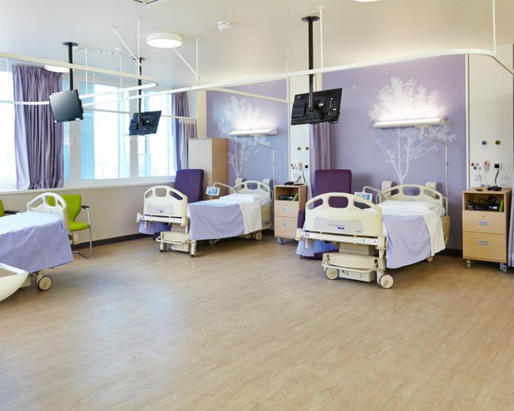 Queen’s Medical Centre Nottingham Unit | Cancer ward | Teenage Cancer Trust