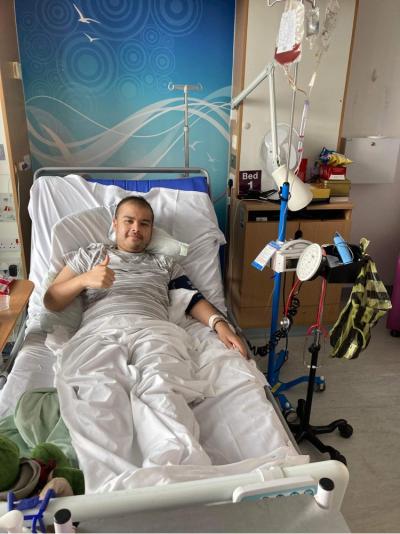 Living with cancer: 5 tips for staying upbeat | Teenage Cancer Trust